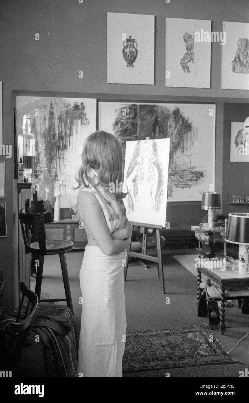 Maria Brockerhoff, actress and singer, with a celebrity painter in ...