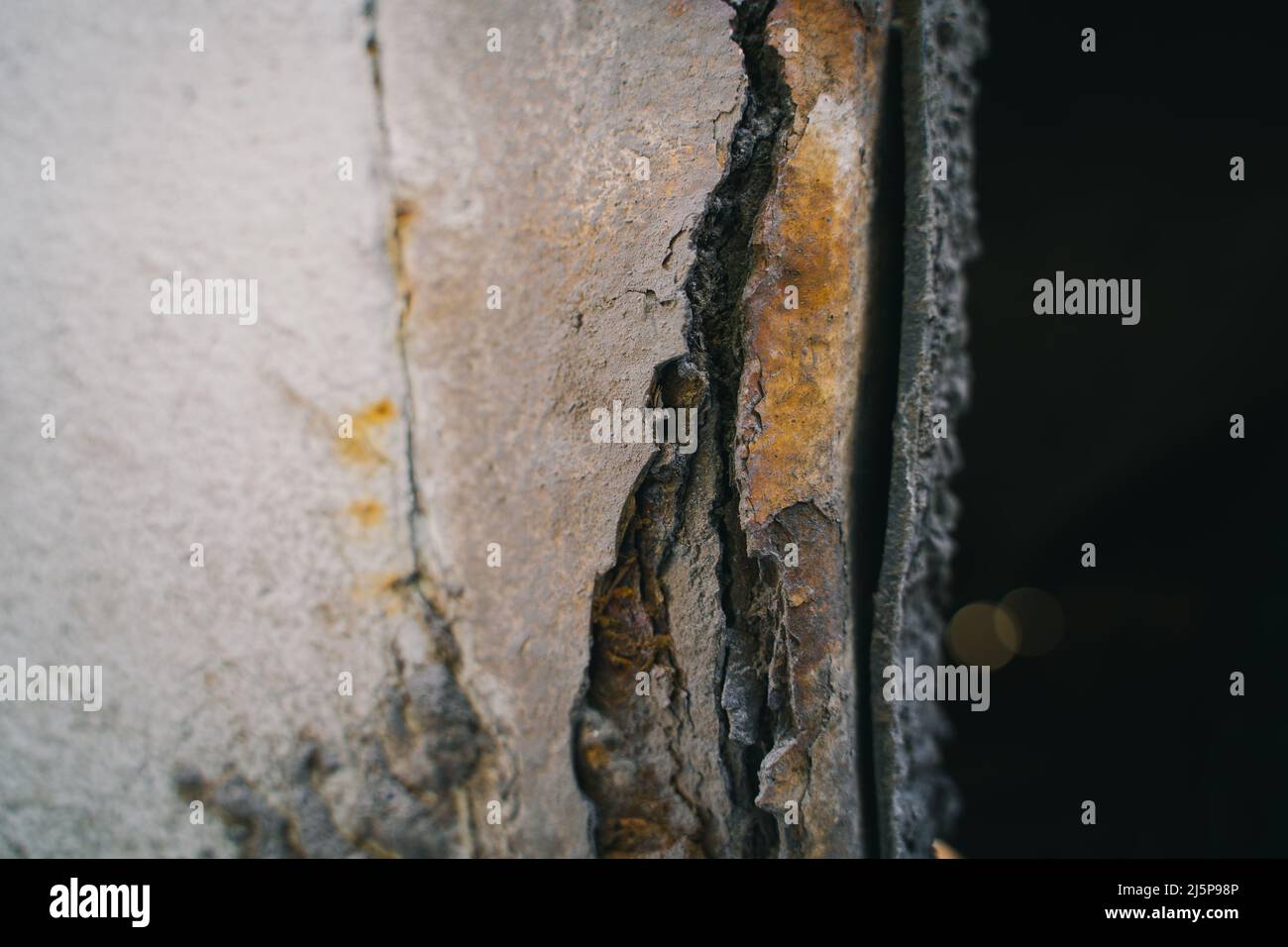 Rotten metal hi-res stock photography and images - Alamy