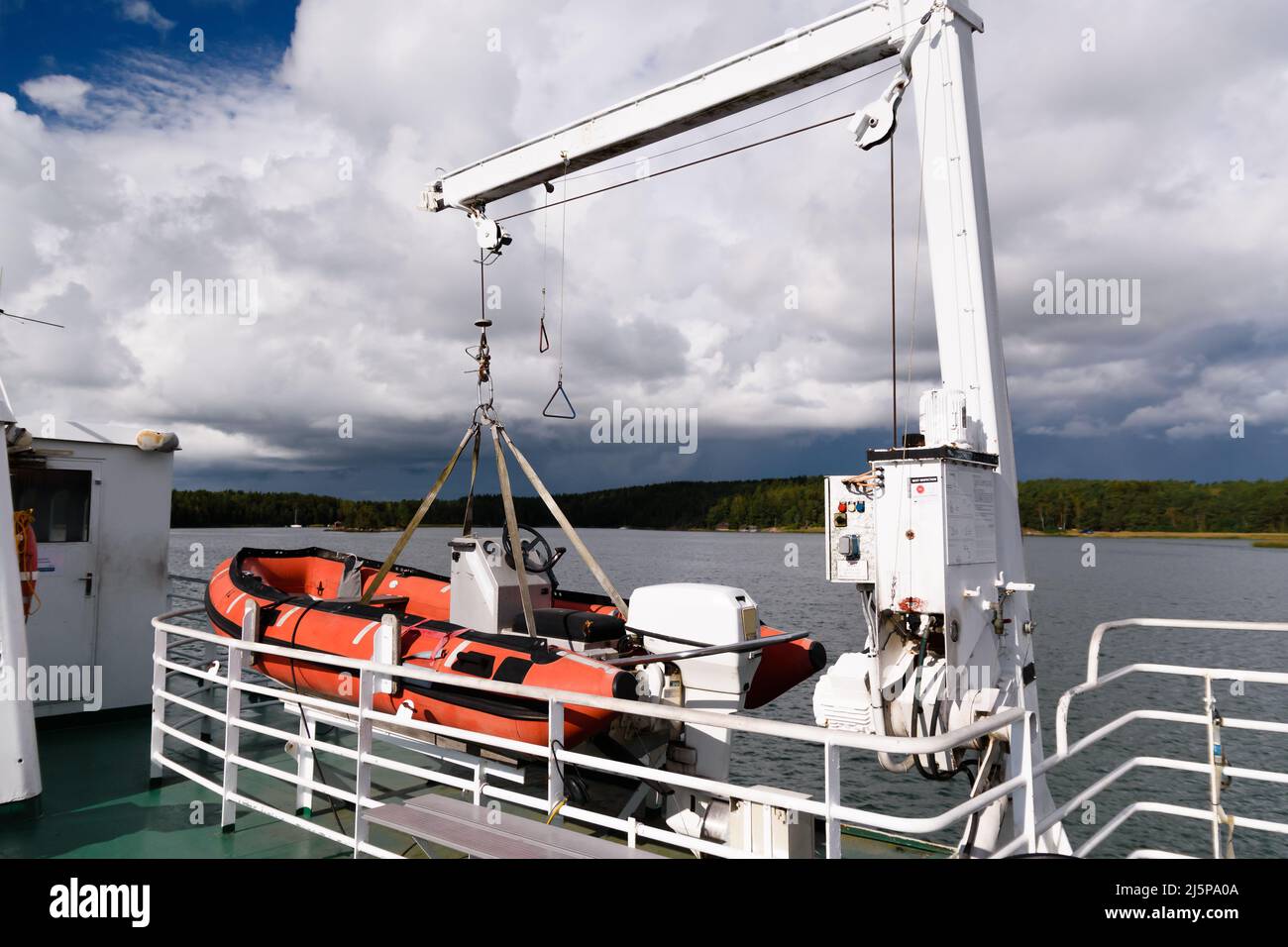 Motor lifeboat hi-res stock photography and images - Alamy