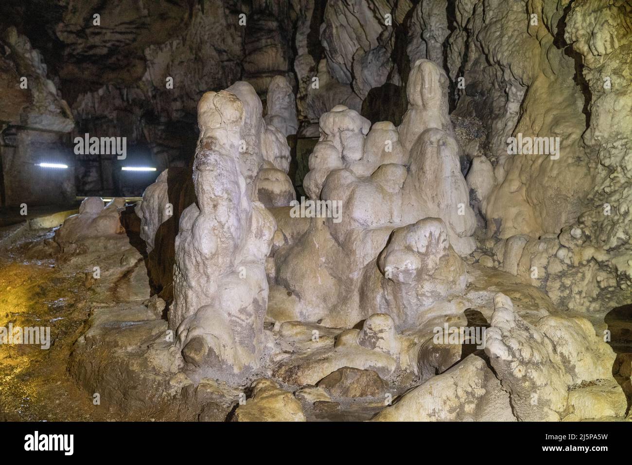 Bolshaya Azishskaya cave Stock Photo - Alamy