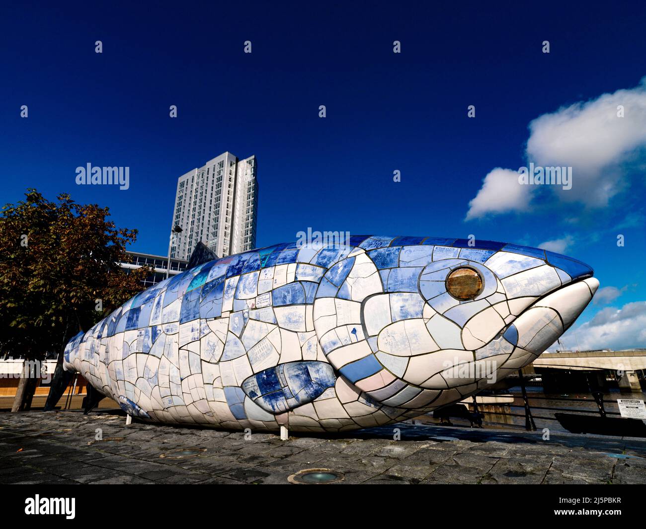 Laganside, Big Fish, Belfast, Northern Ireland Stock Photo - Alamy