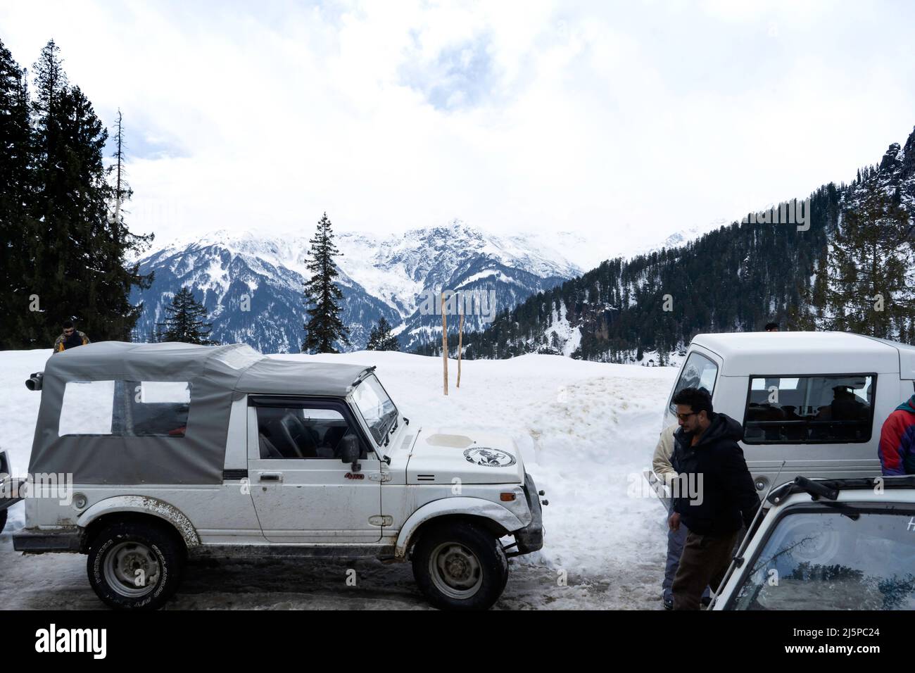 solang valley adventure manali himachal pradesh, india Stock Photo - Alamy