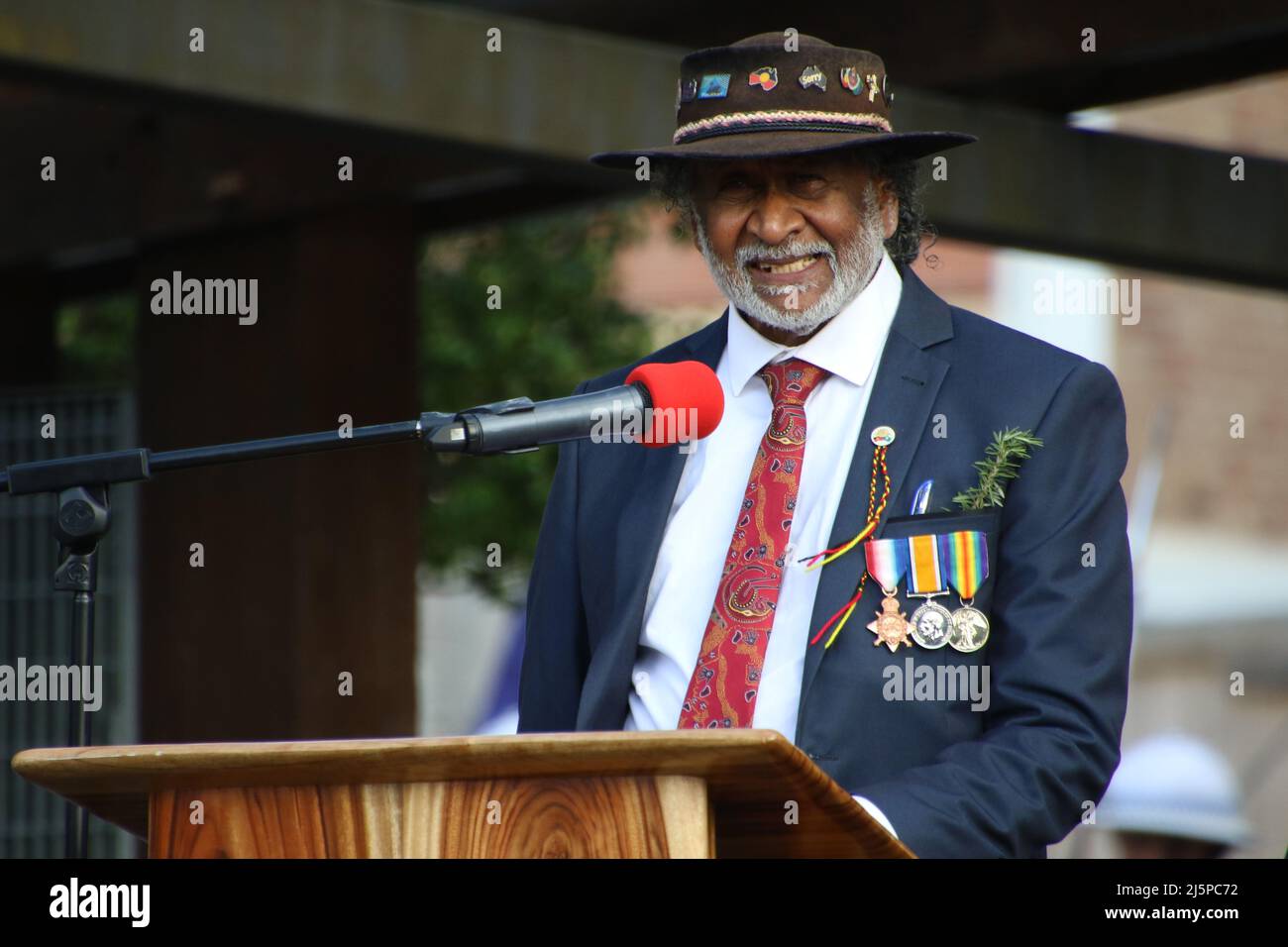 Sydney, Australia, 25th April 2022. Aboriginal Australians take part in ...