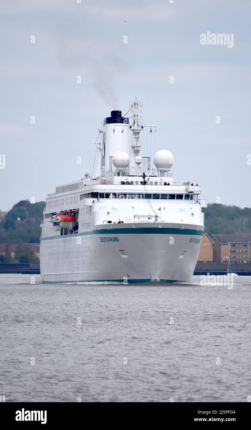25/04/2022 Greenwich & Northfleet Hope UK Cruise ship MV Deutschland is ...