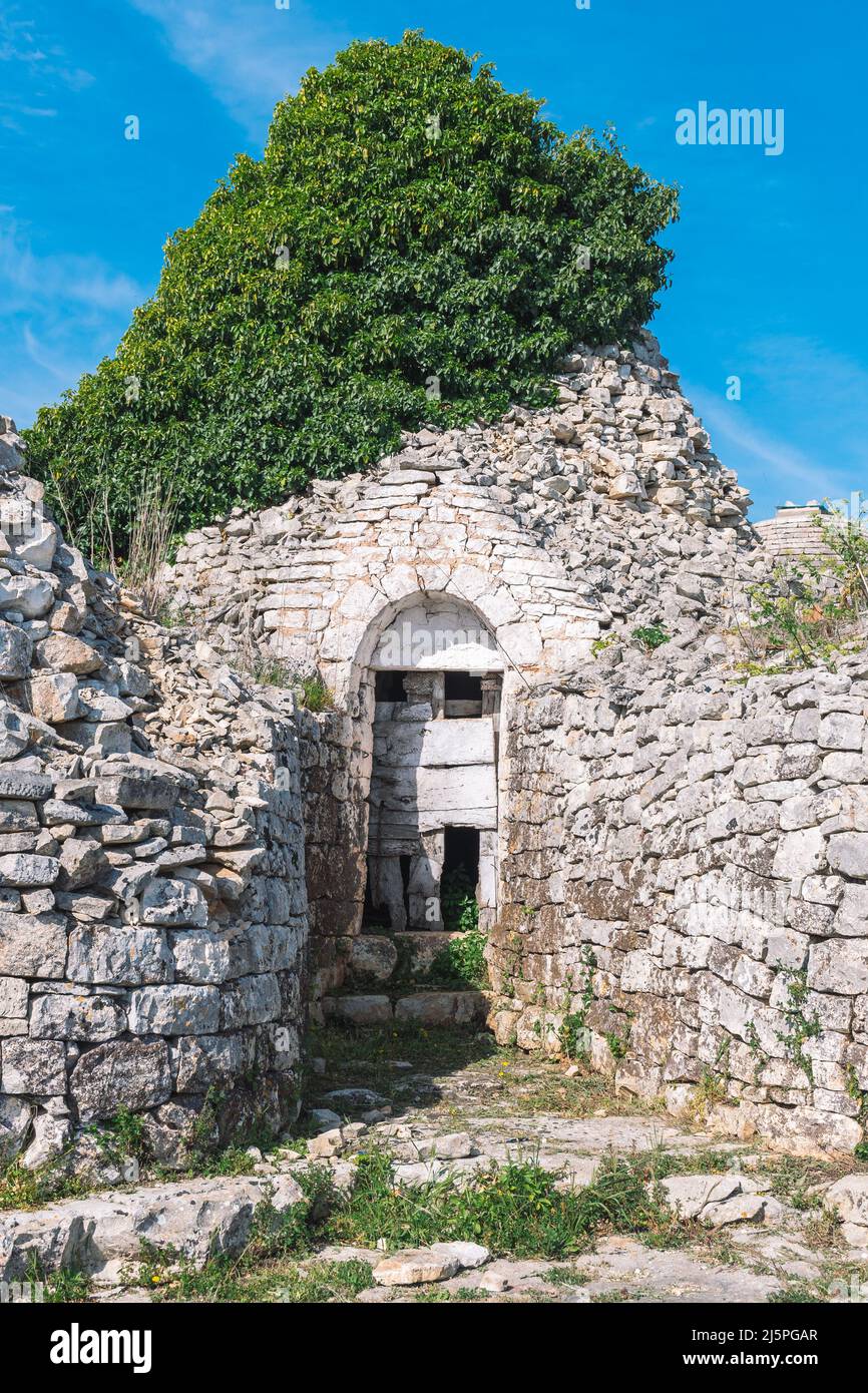 Ruins of abandoned Trulli or Trullo house, traditional Apulian dry ...