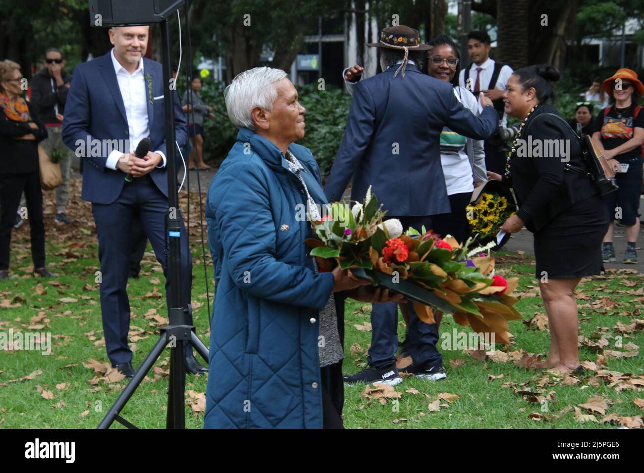 Sydney, Australia, 25th April 2022. Aboriginal Australians take part in ...