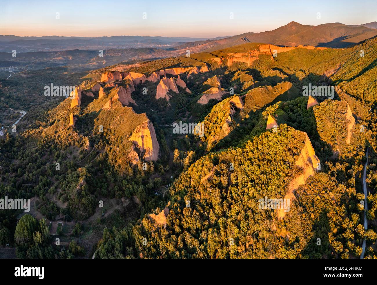 Las Medulas, a Roman gold-mining site. UNESCO world heritage in Castile ...