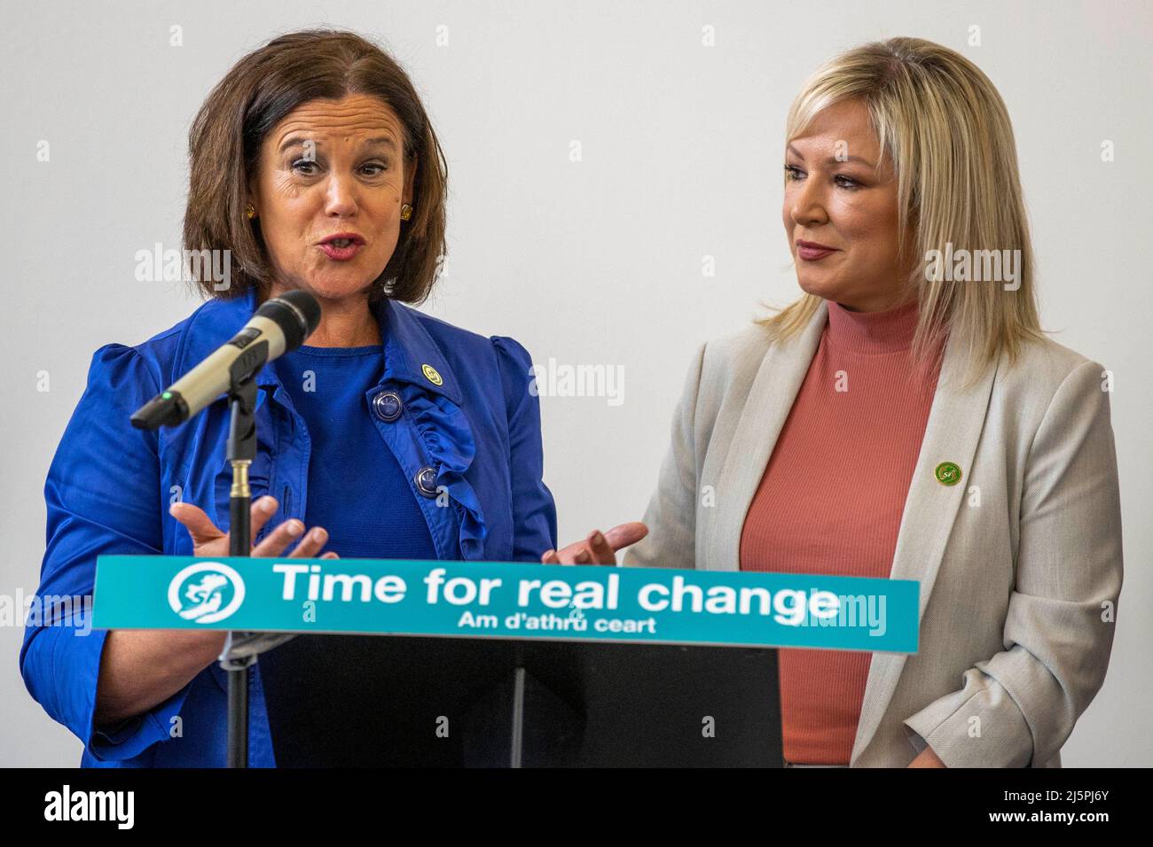 Sinn Fein President Mary Lou McDonald (left) and Sinn Fein Vice ...