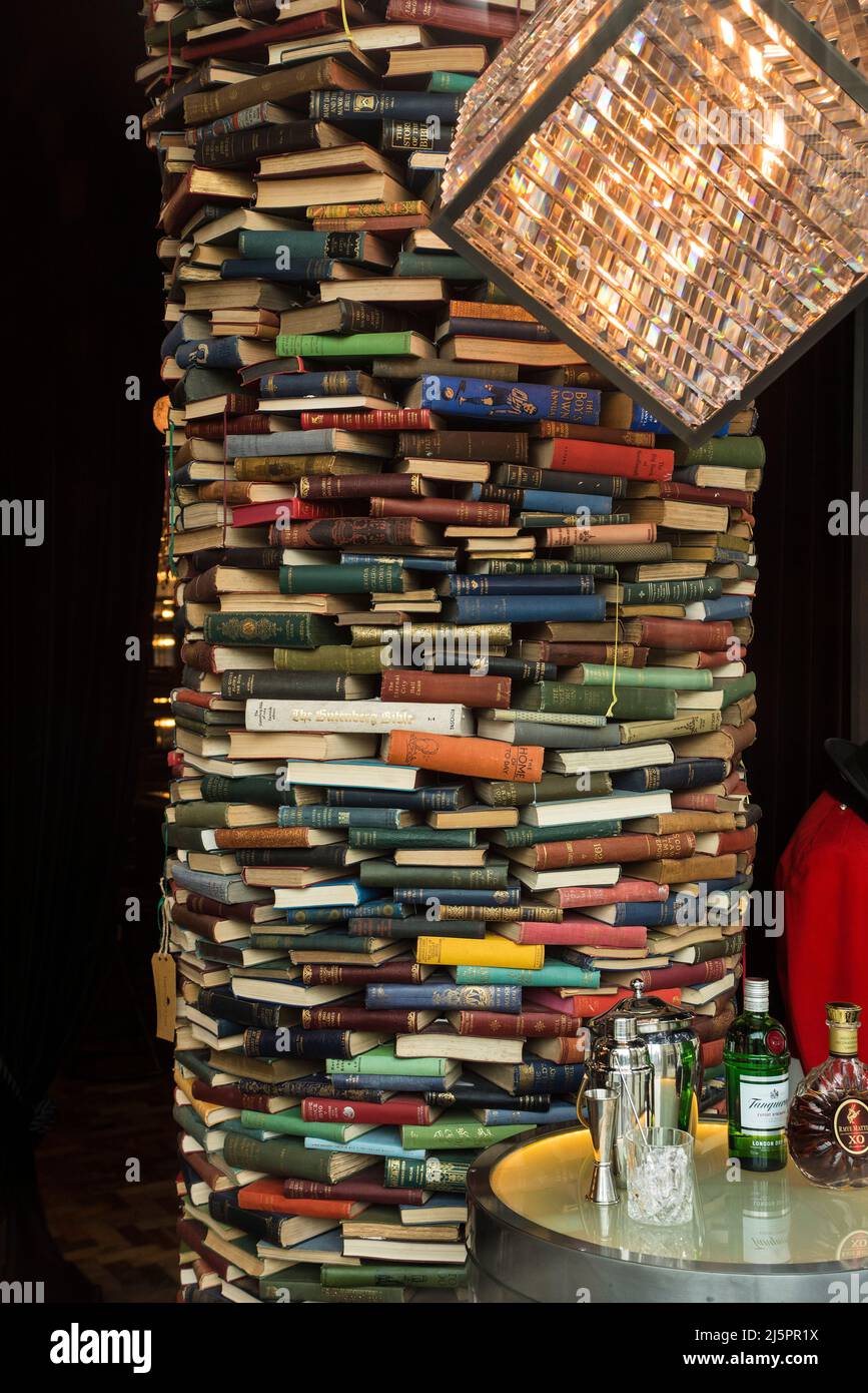 Quirky interior styling hi-res stock photography and images - Alamy