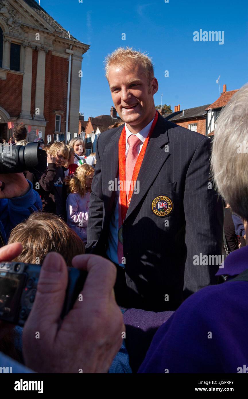 2008 Team GB Olympic rowers signing autographs and mixing with crowds ...