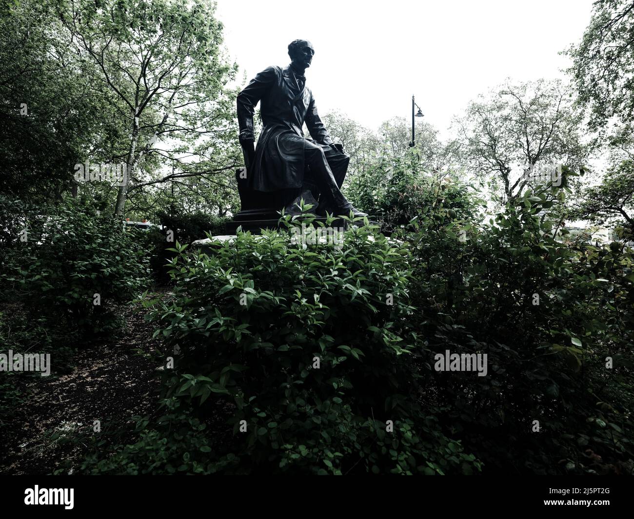 John stuart mill statue hi-res stock photography and images - Alamy