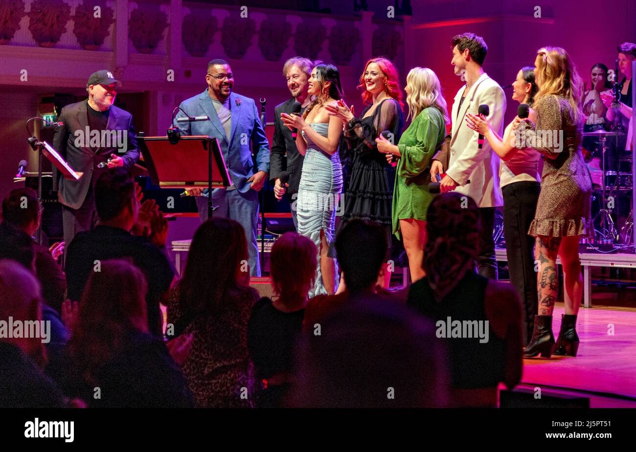 Pic shows: Finale of Frank and Friends concert at Cadogan Hall on ...