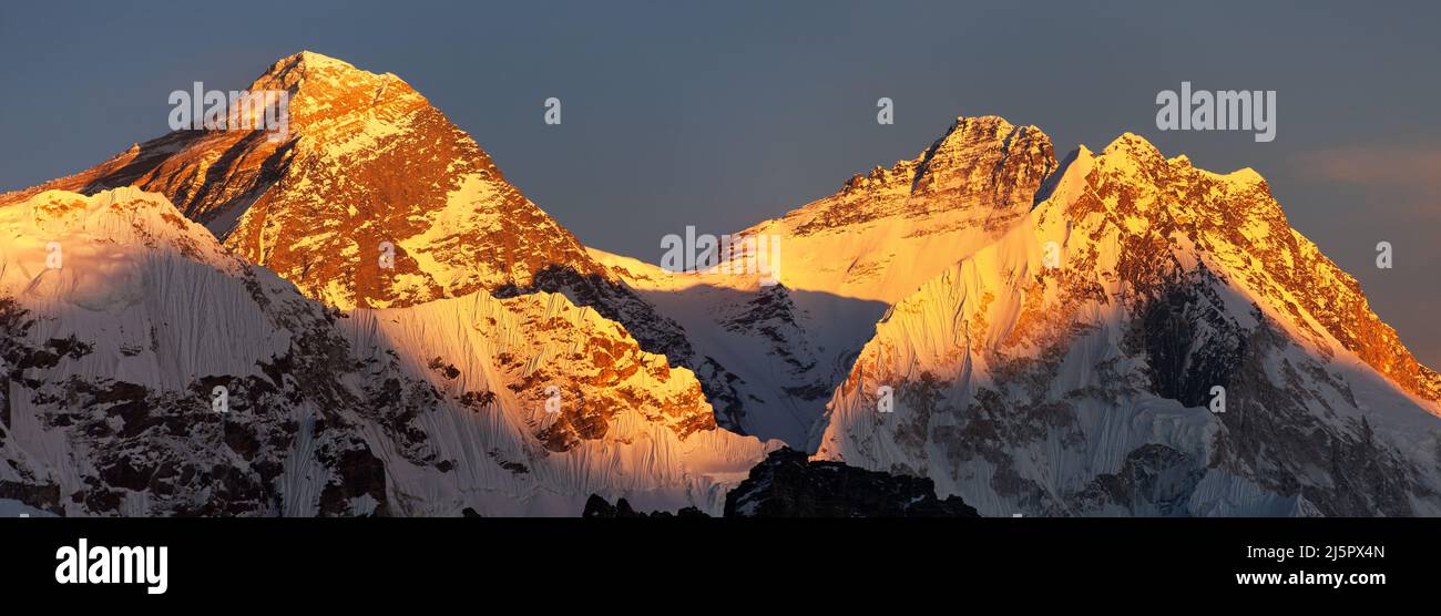 Evening panoramic view of mount Everest and Lhotse with blue sky from ...