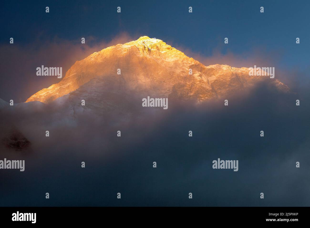 Mount Makalu with clouds, Nepal Himalayas mountains, Barun valley ...