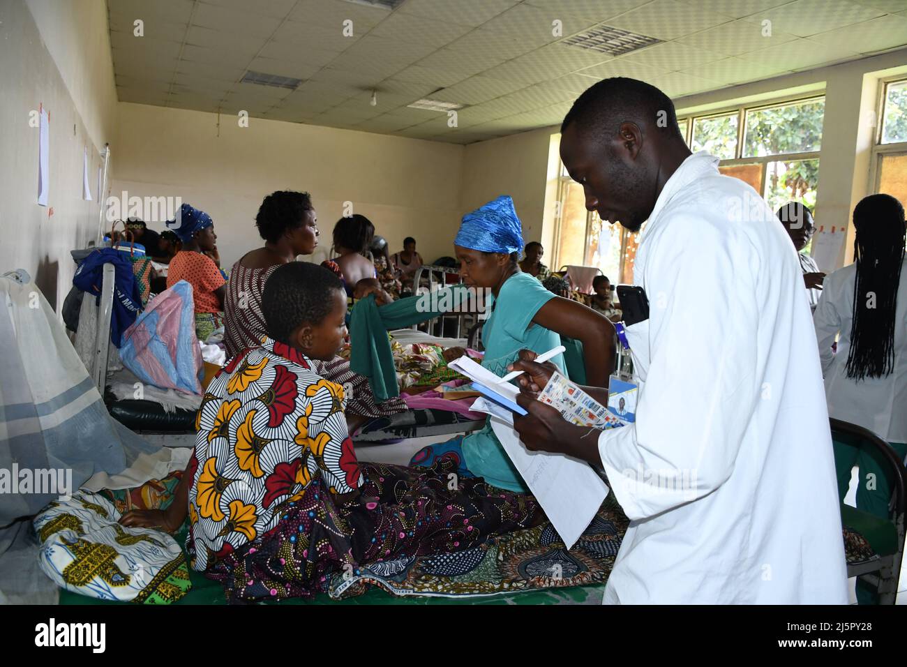 Goma hospital hi-res stock photography and images - Alamy