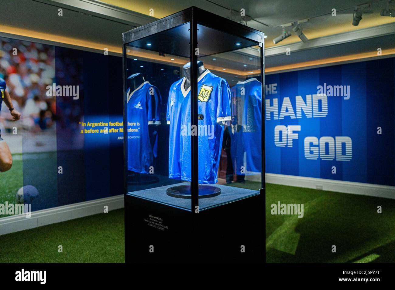 1986 world cup maradona hand of god hi-res stock photography and images ...
