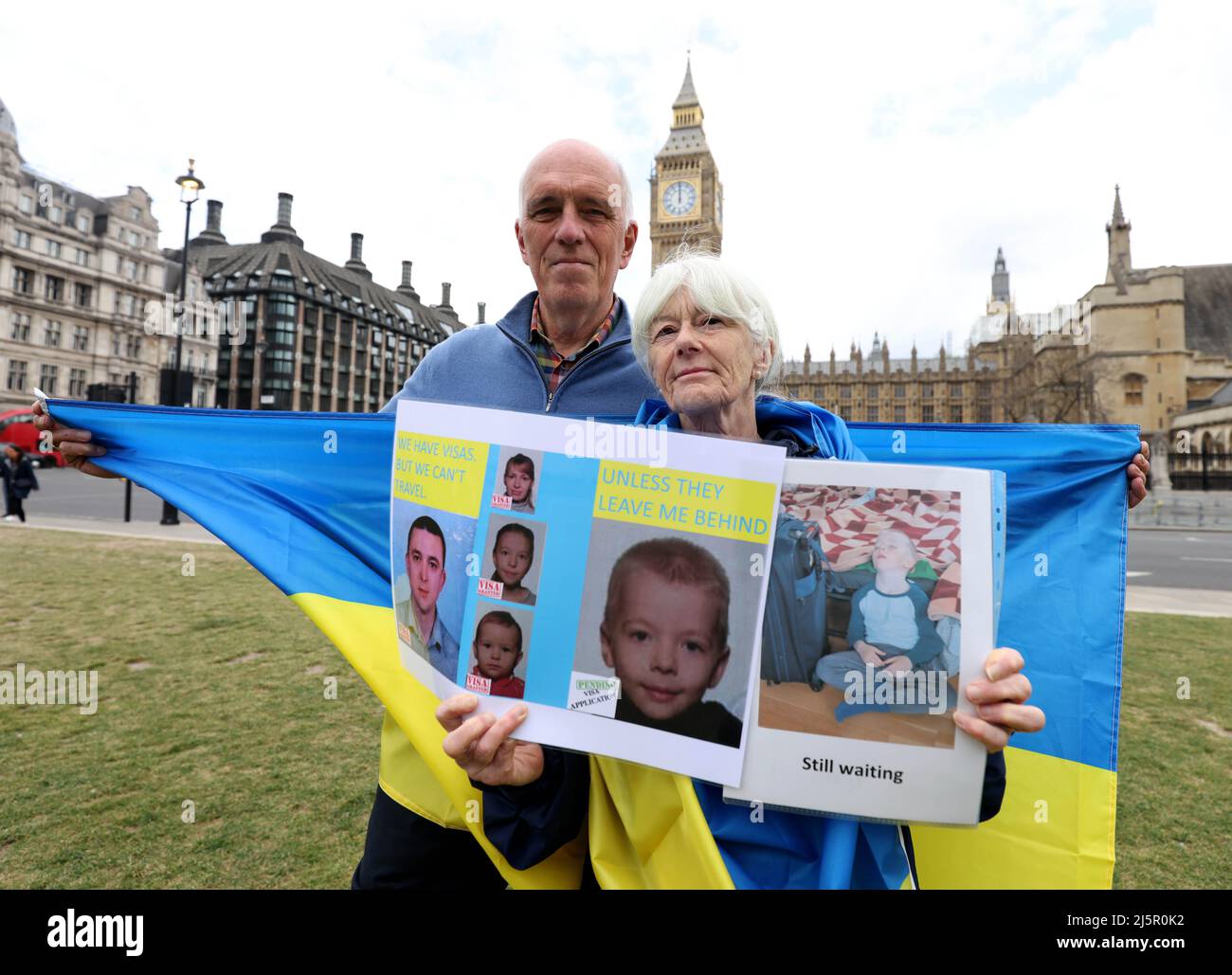 Houses of parliament ukraine flag hi-res stock photography and images ...