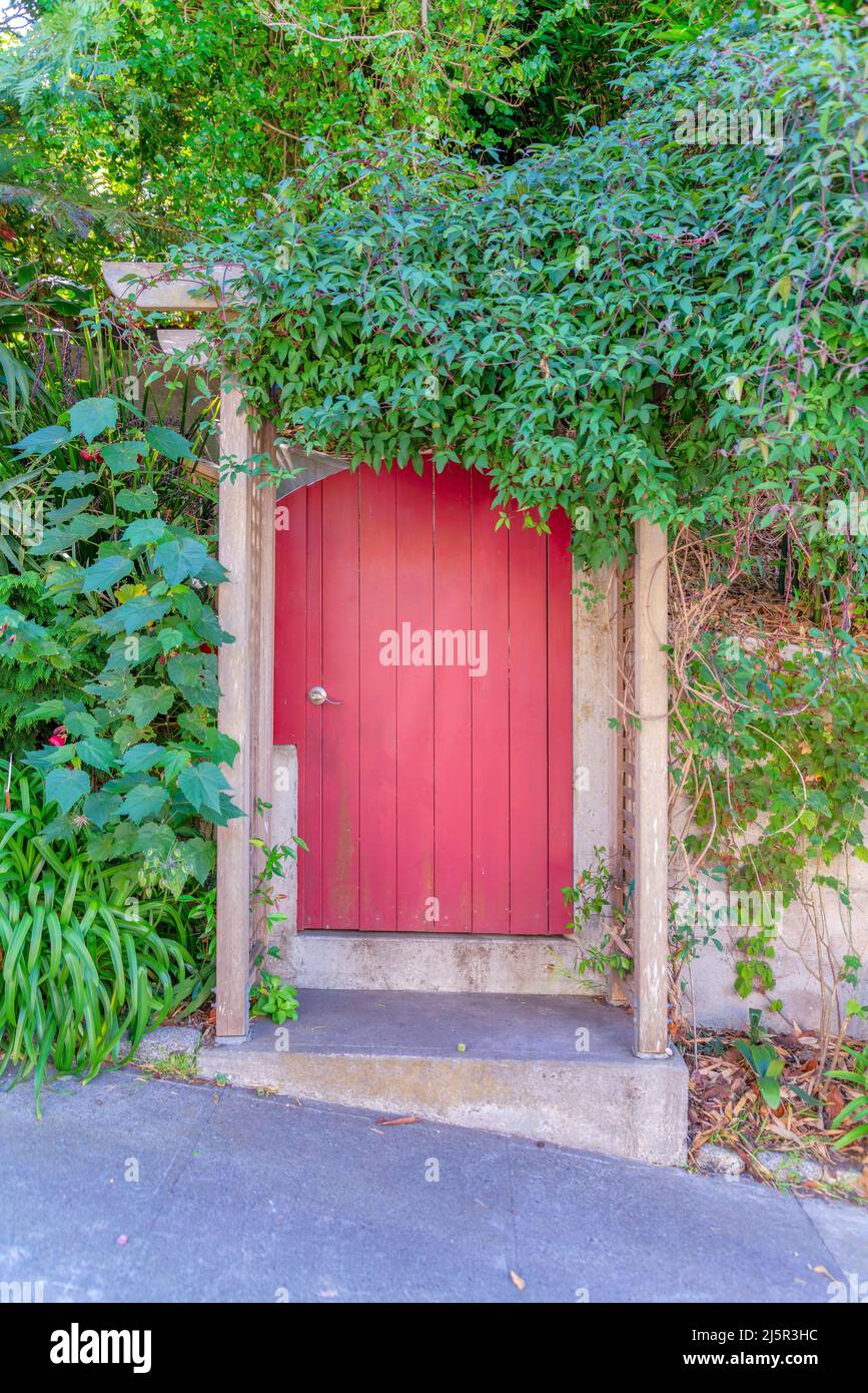 Sloped residential area hi-res stock photography and images - Alamy