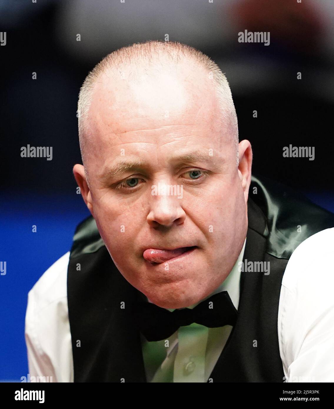 Scotland's John Higgins in action against Thailand's Noppon Saengkham ... Scotland's John Higgins in action against Thailand's Noppon Saengkham ...