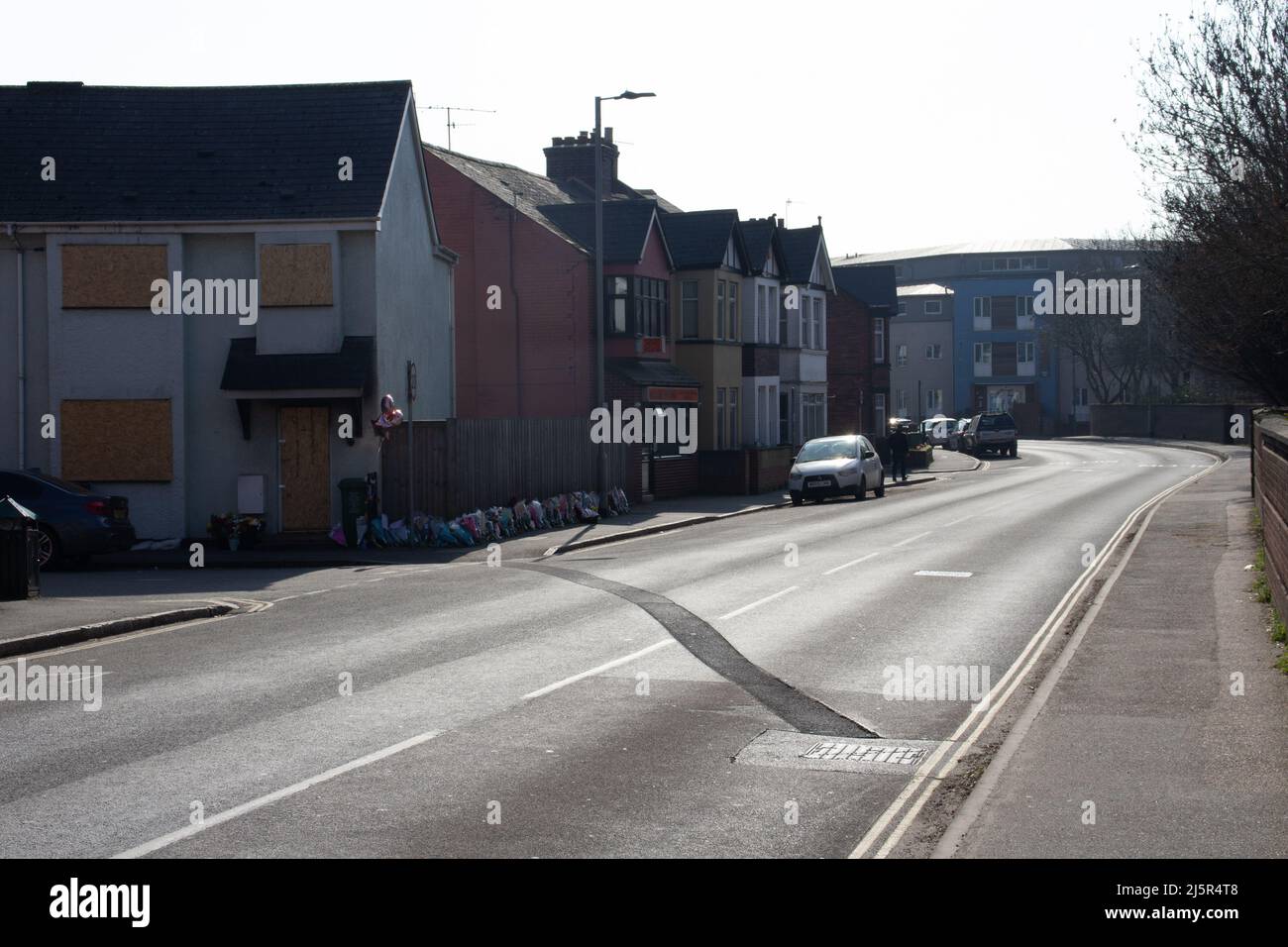 Roadside memorial cross flower hi-res stock photography and images - Alamy