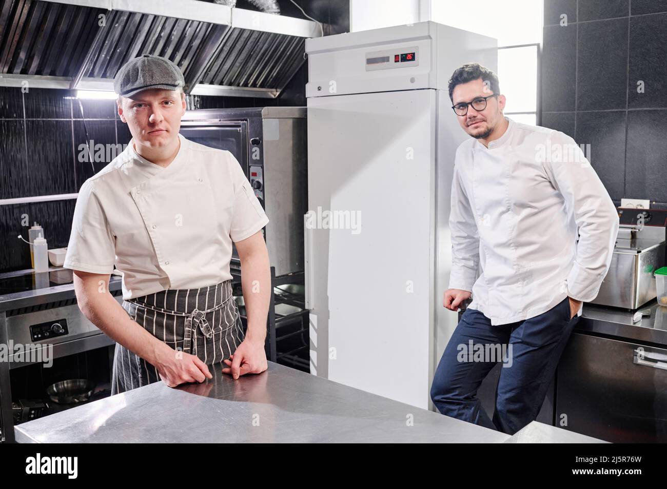 Professional restaurant fridge hi-res stock photography and images - Alamy