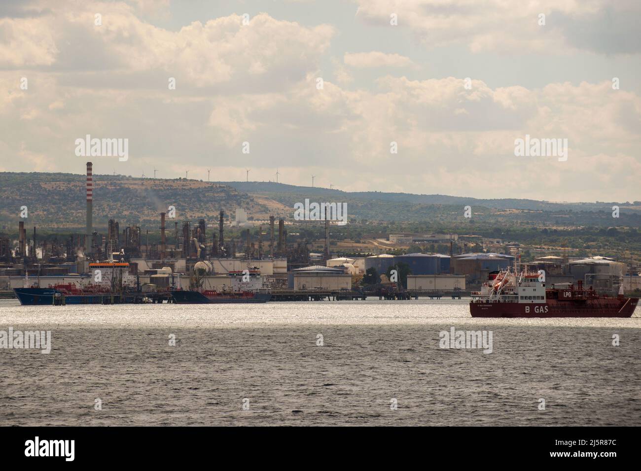 Porto di augusta hi-res stock photography and images - Alamy
