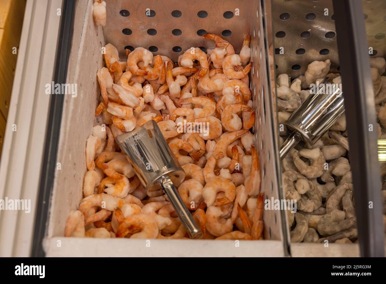 Deep frozen seafood hi-res stock photography and images - Alamy