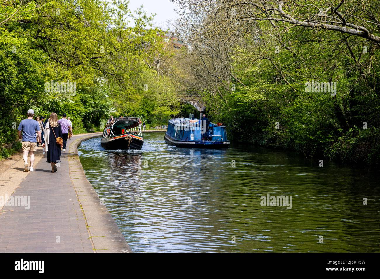London Camden and the Regent's Canal Stock Photo - Alamy