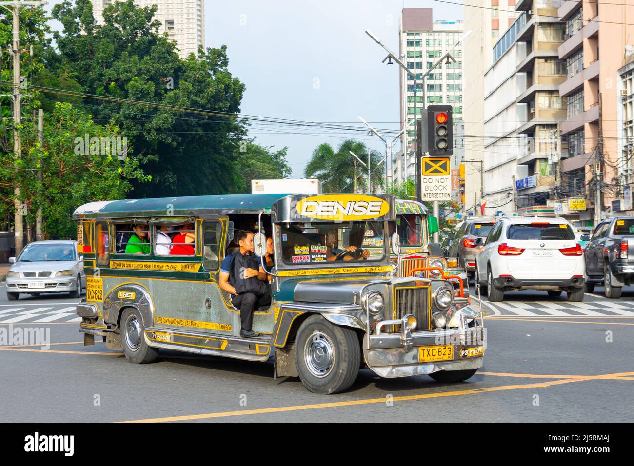 Jeepney in Manila, Philippines - 08.11.2019 Stock Photo - Alamy