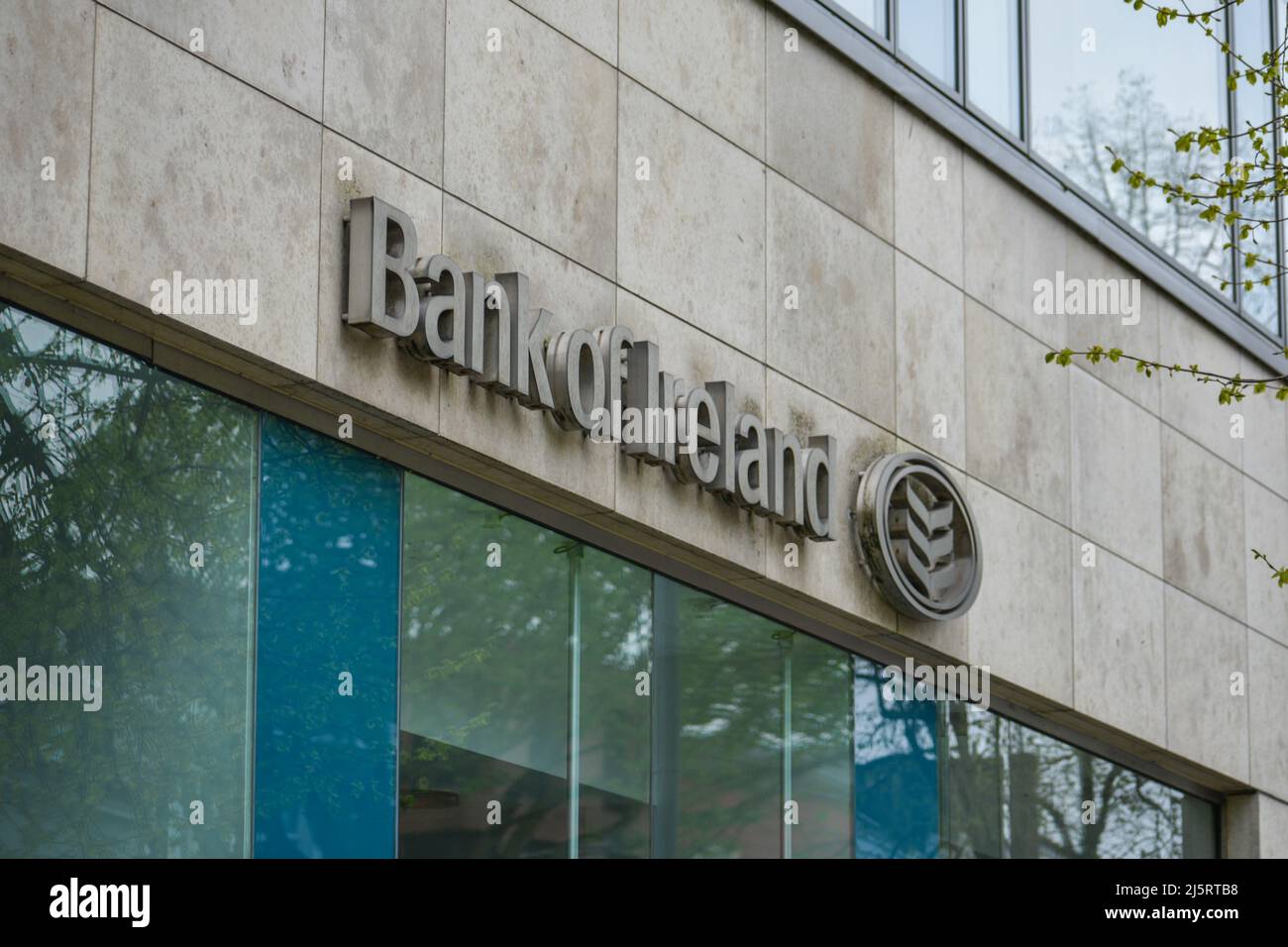 Bank of ireland group hi-res stock photography and images - Alamy