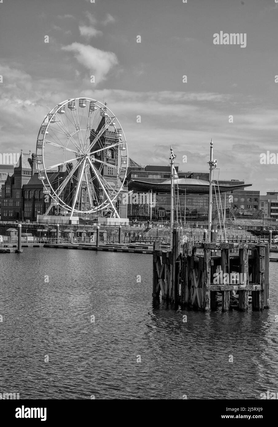 City centre cardiff wales Black and White Stock Photos & Images - Alamy