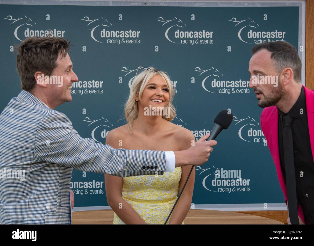 Doncaster Racecourse - Best Dressed Lady - April 2022 Stock Photo - Alamy