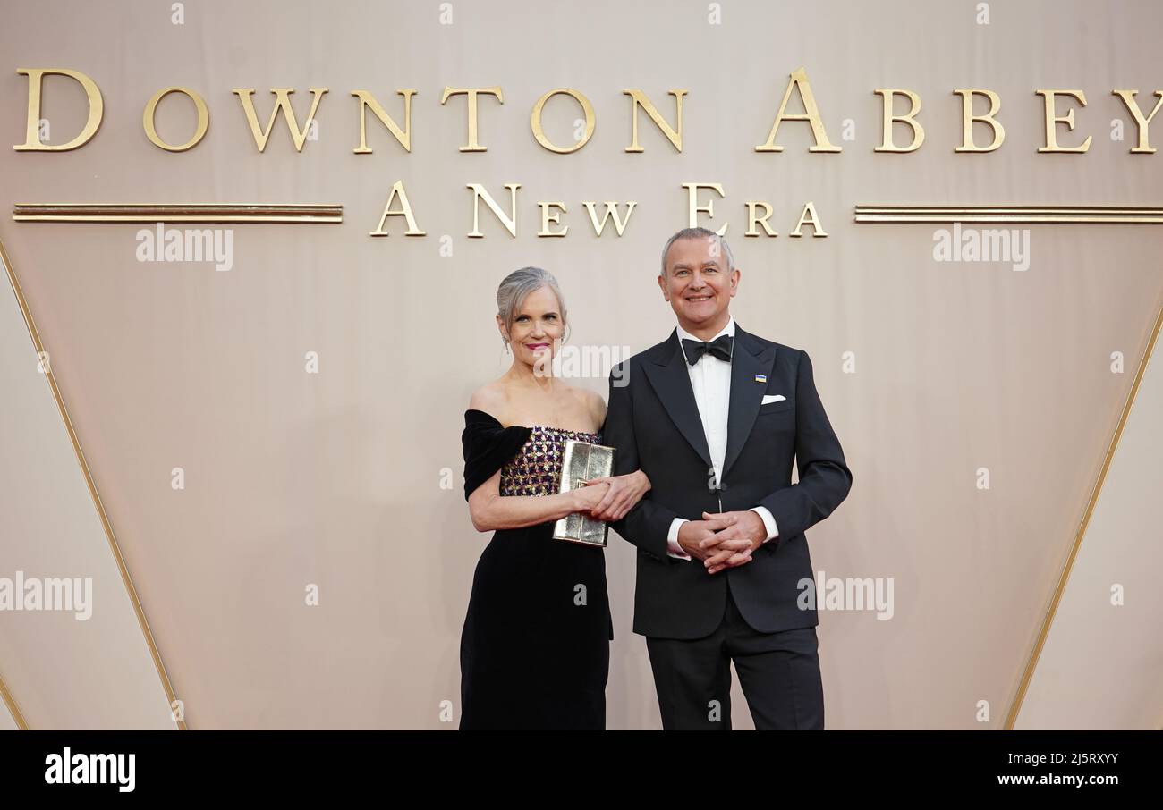 Elizabeth McGovern and Hugh Bonneville attending the world premiere of ...