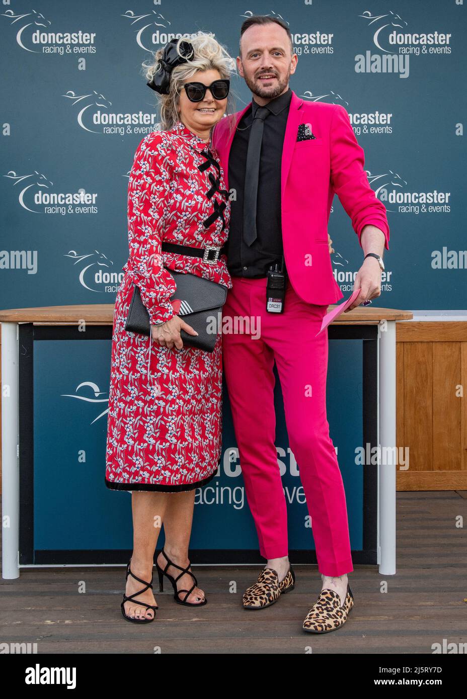 Doncaster Racecourse - Best Dressed Lady - April 2022 Stock Photo - Alamy