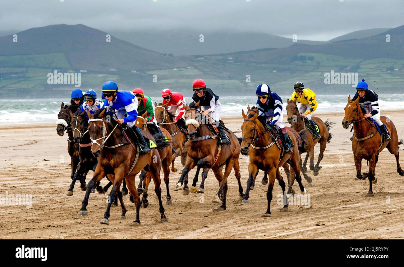 Rossbeigh strand hi-res stock photography and images - Alamy