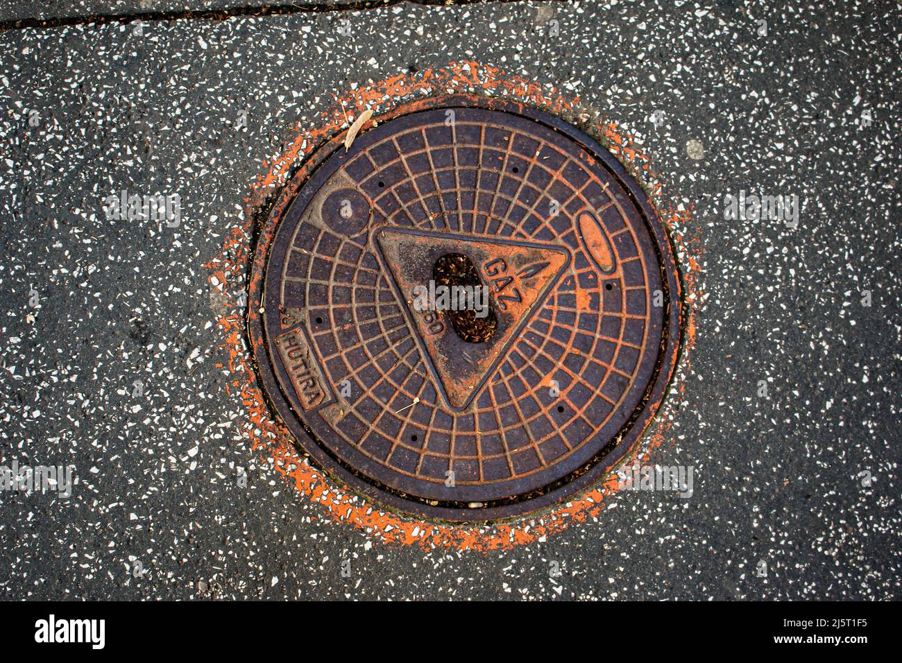 Gas pavement cover hi-res stock photography and images - Alamy