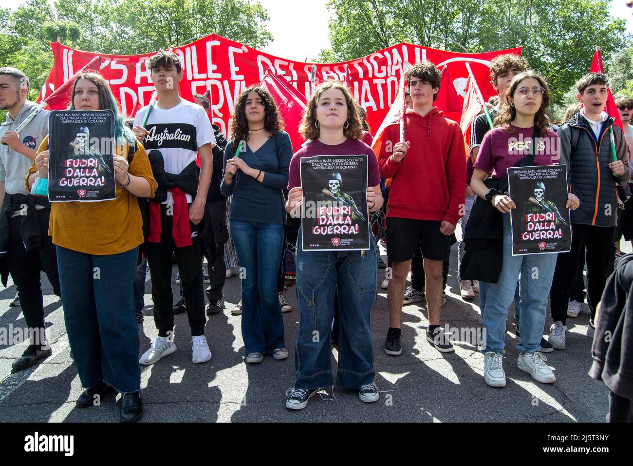 1945 partisans italy hi-res stock photography and images - Alamy