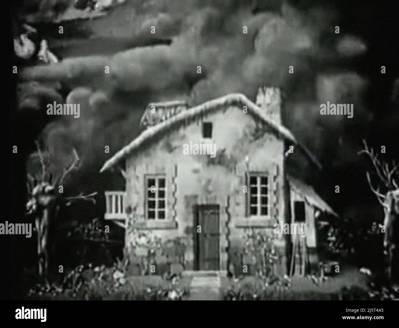 The invitation horror film hi-res stock photography and images - Alamy