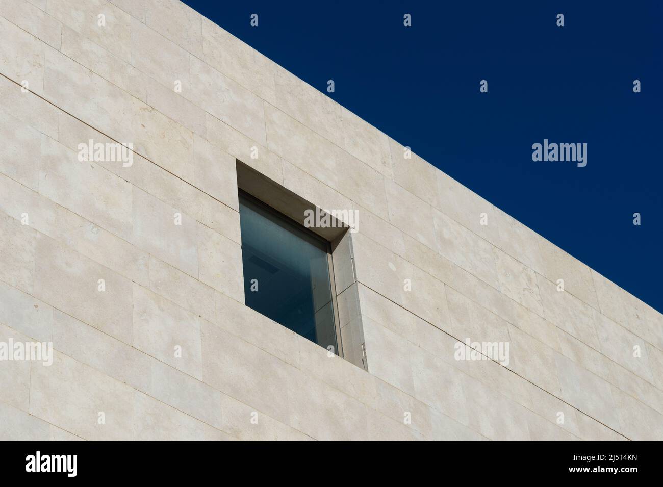 Modern concrete building hi-res stock photography and images - Alamy