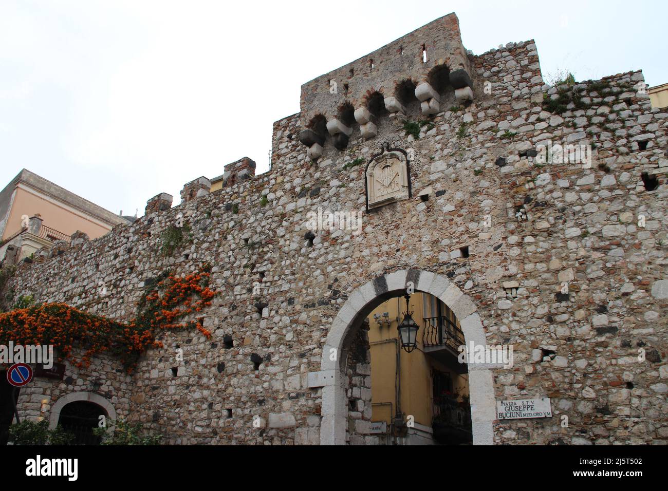 Catania gate hi-res stock photography and images - Alamy