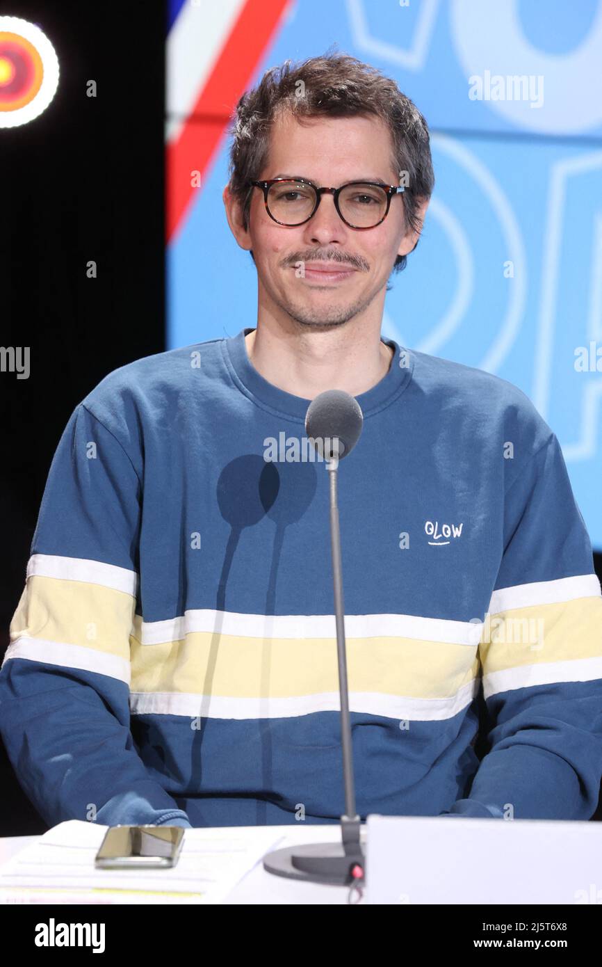 Exclusive - Thomas Porcher at the 'Les Grandes Gueules' talk show on ...