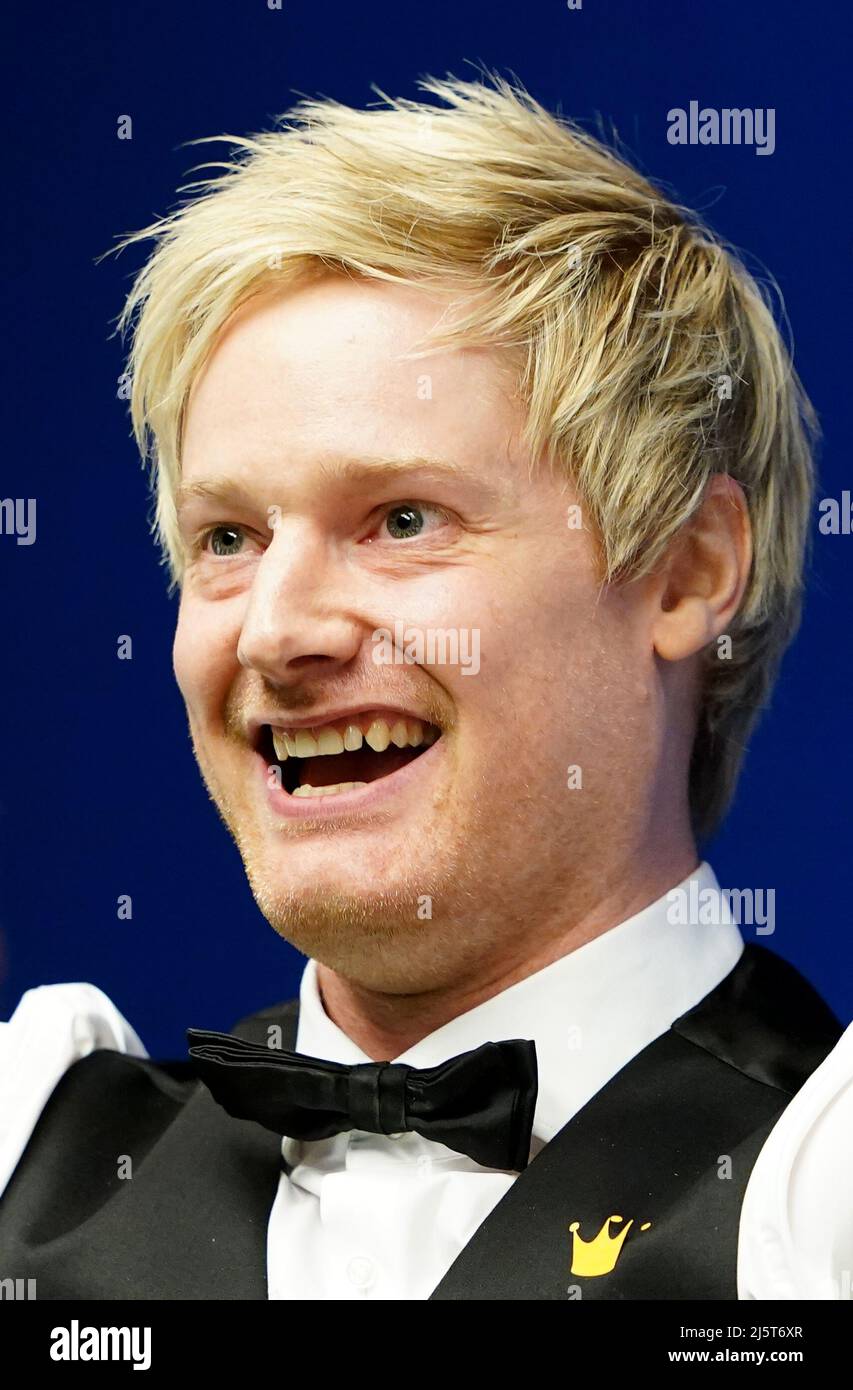 Australia's Neil Robertson celebrates making a 147 against England's ...