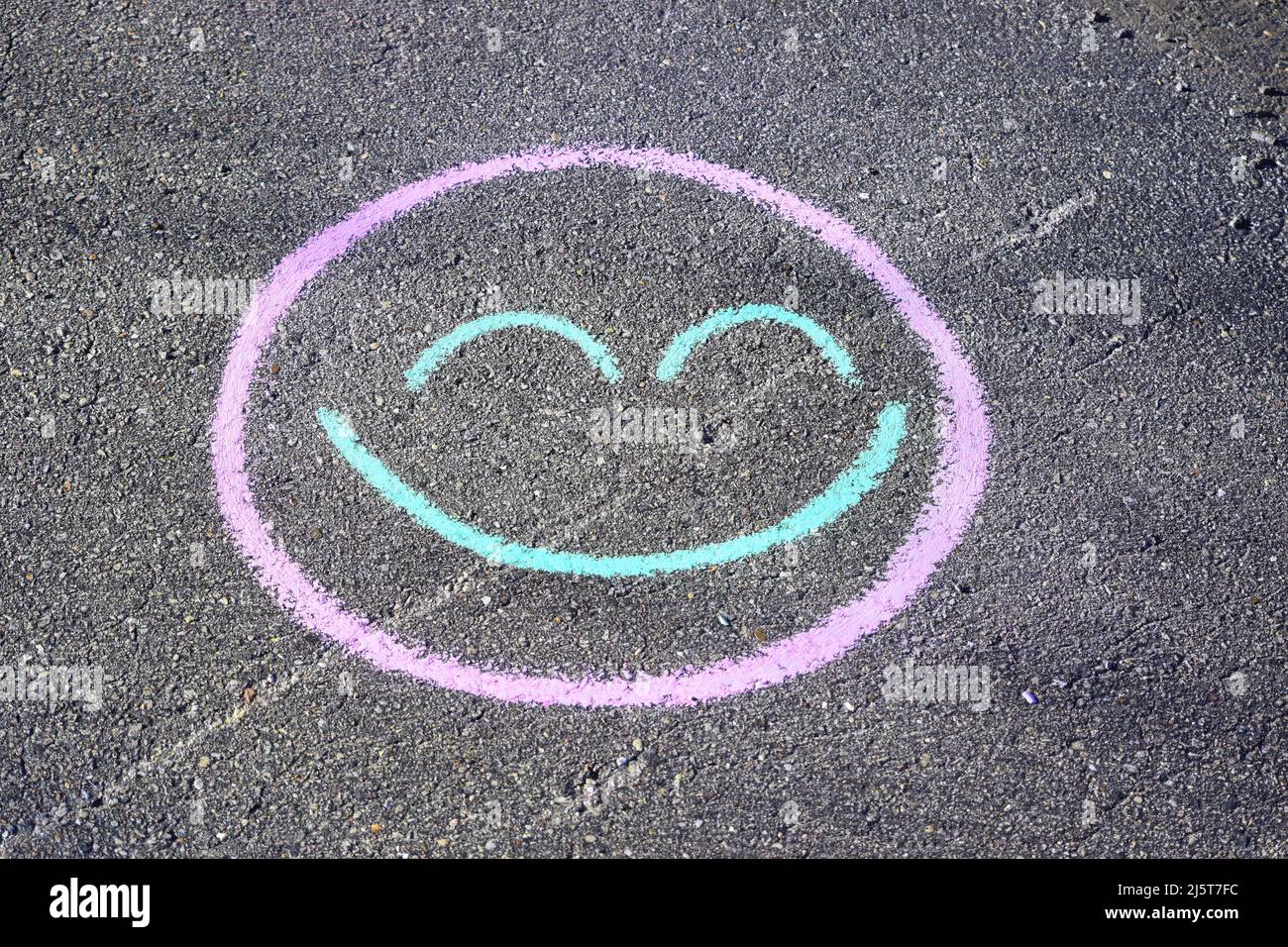 Smiley face chalk art Stock Photo - Alamy