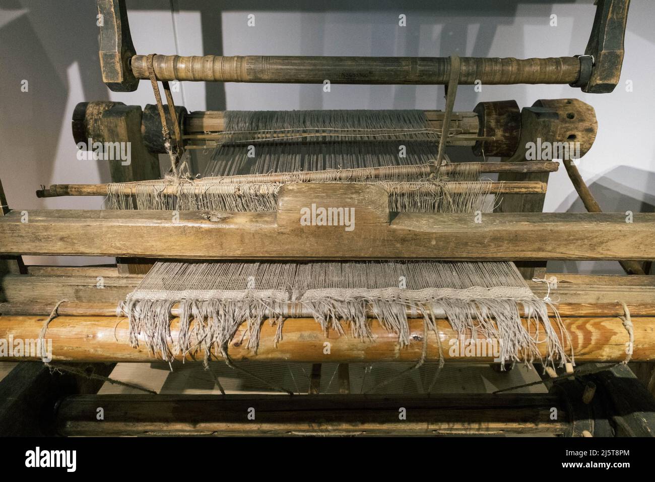 Old loom hi-res stock photography and images - Alamy