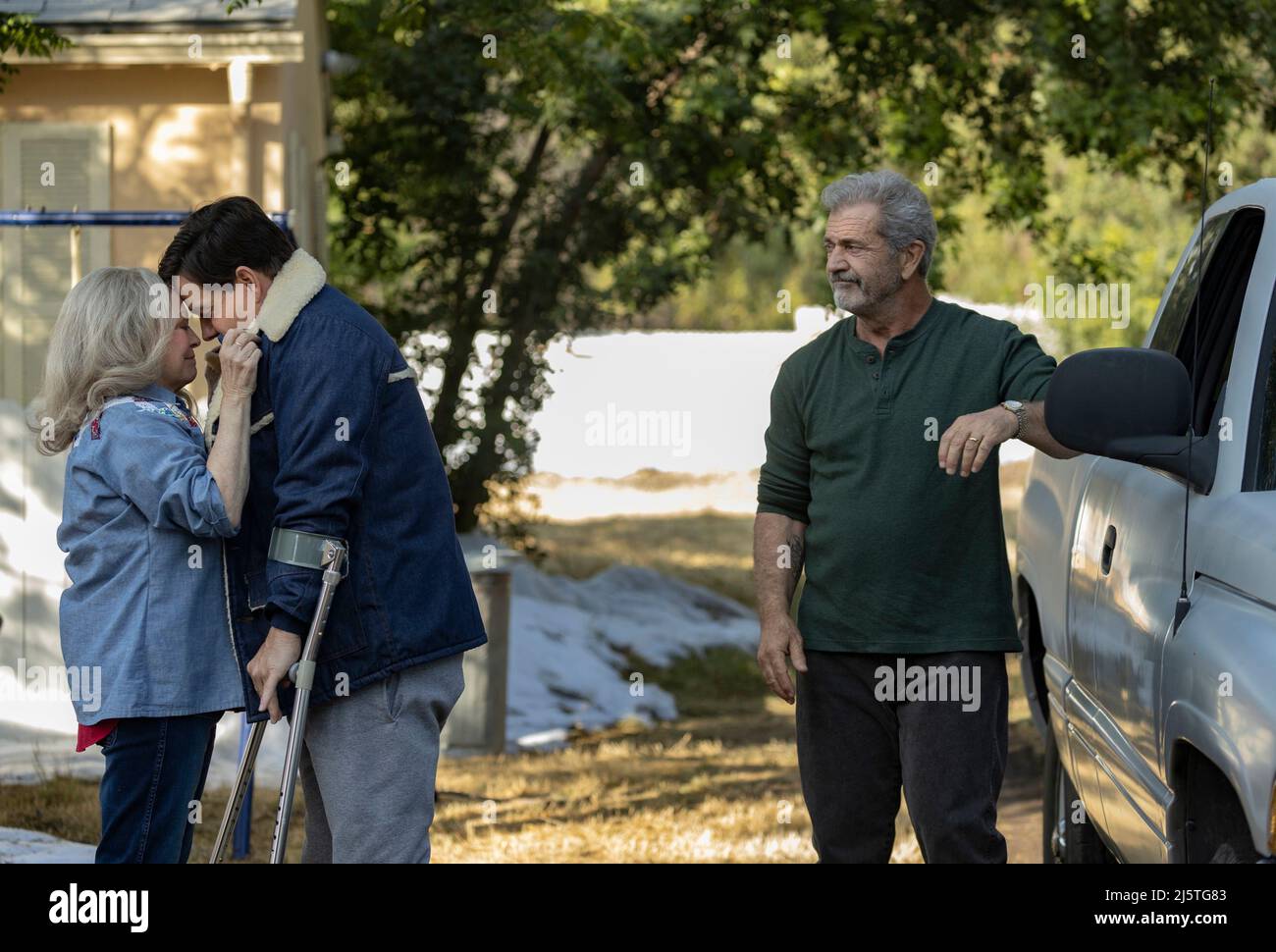 USA. Jacki Weaver, Mark Wahlberg and Mel Gibson in (C)Sony Pictures ...