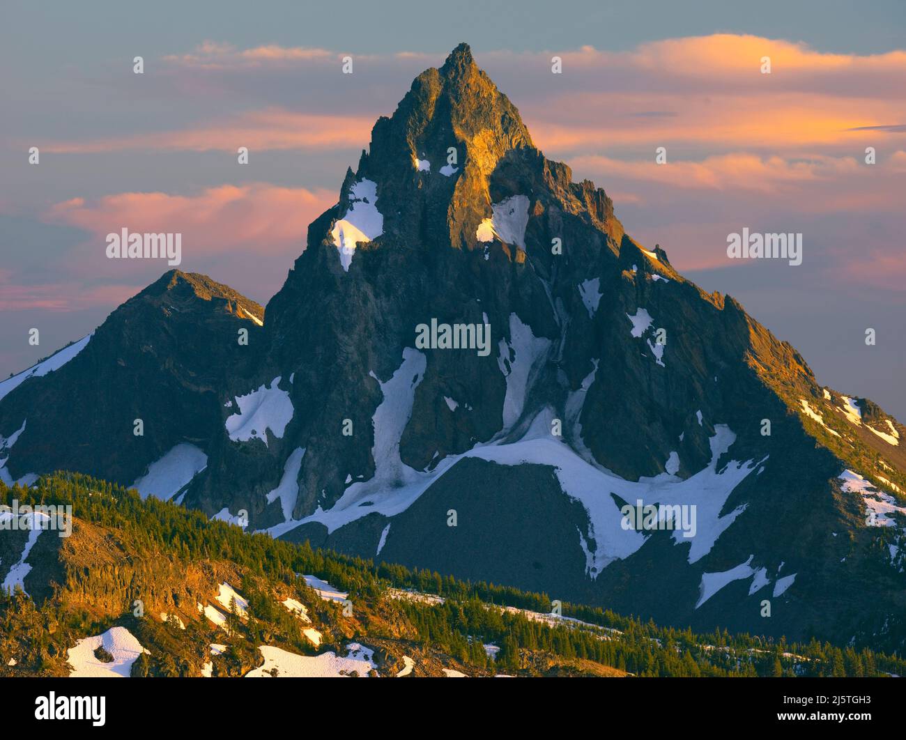 Mt. Thielsen, Cascade Range, Oregon Stock Photo - Alamy