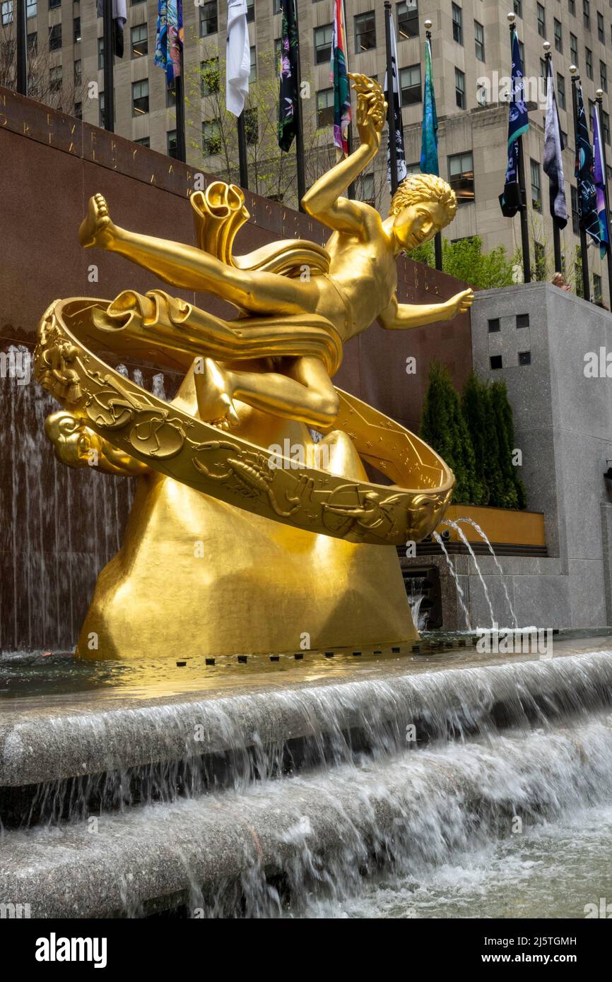 The iconic Statue of Prometheus is located in Rockefeller Center Plaza ...