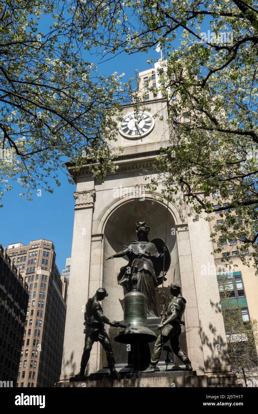 The James Gordon Bennett Monument, Herald Square Park, NYC 2022 Stock ...