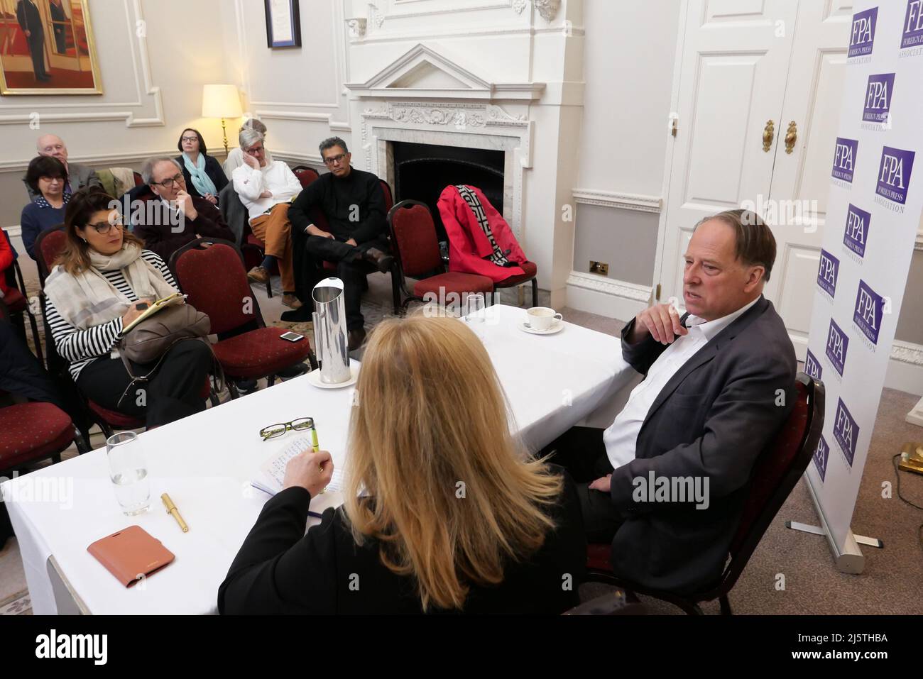 The michael crick report hi-res stock photography and images - Alamy