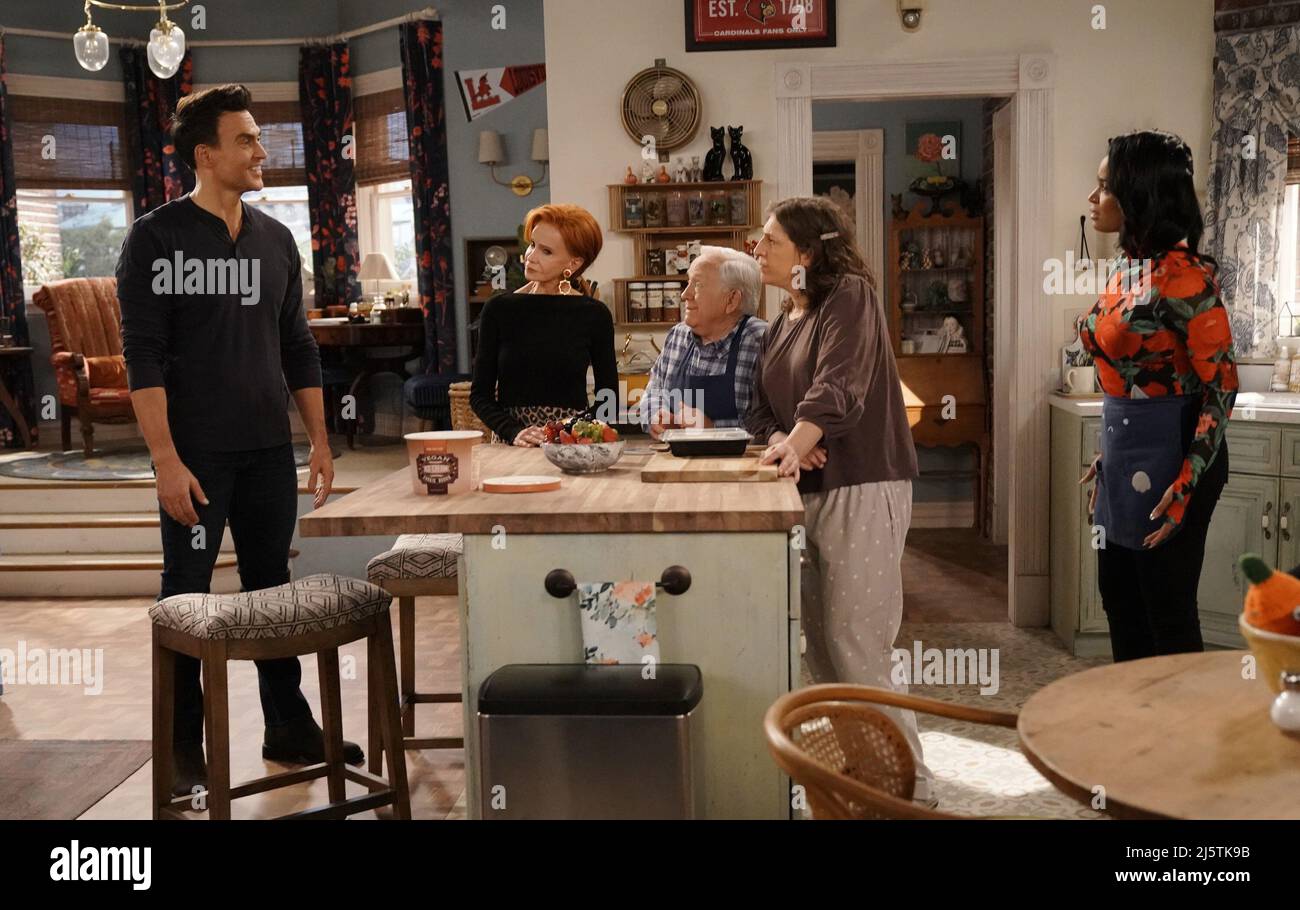 CALL ME KAT, from left: Cheyenne Jackson, Swoosie Kurtz, Leslie Jordan ...